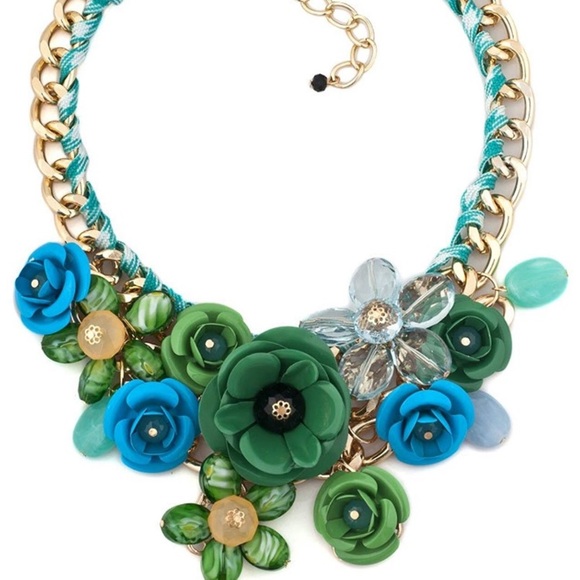 Think Vintage Online | Jewelry | Green Chunky Flower Statement Necklace ...